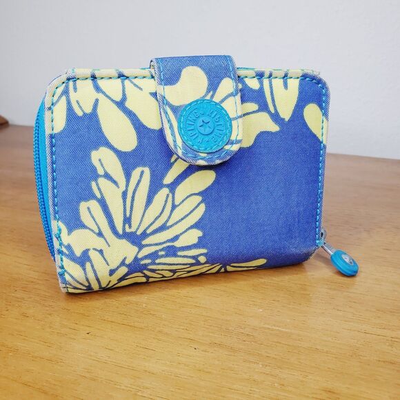 Kipling | Bags | Kipling New Money Womens Wallet Blue Floral Print ...